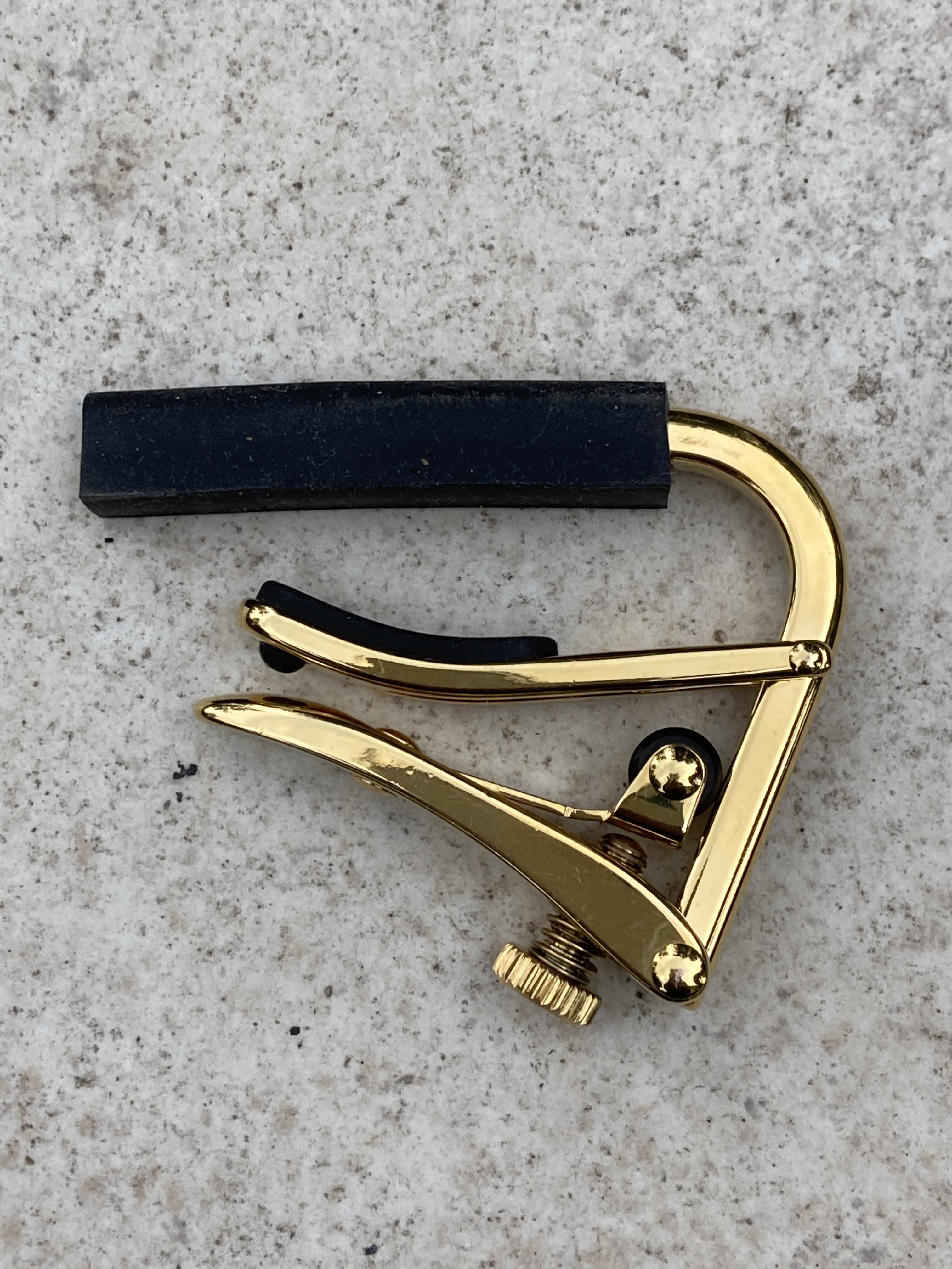 Shubb Capo Royale vs G7th Performance ART: A Comparative Review ...